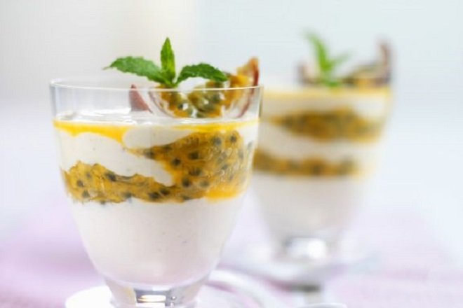 Cách làm yaourt chanh dây dẻo mịn, vị ngon mới lạ tại nhà